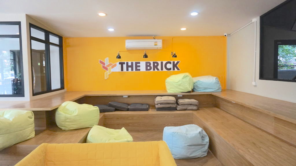 集中して仕事がしたい人に穴場スポット！隠れ家的なコワーキングスペース【The Brick Space】 | TABI CAFE