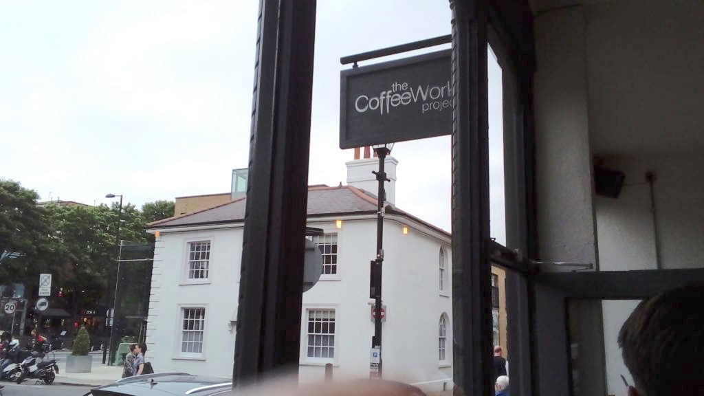 地下鉄Angel駅から徒歩3分！こだわりのコーヒーが飲めるおしゃれカフェ【The Coffee Works Project】 | TABI CAFE